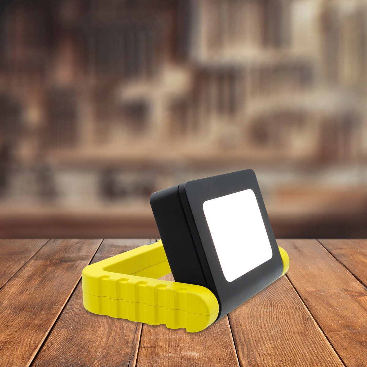 Arlec Portable Battery Operated LED Work Light - 5W - Plastic - 250 Lu ...
